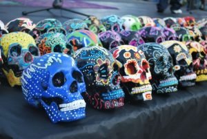 Descubre el Origen y las Celebraciones del Día de los Muertos | Días ...
